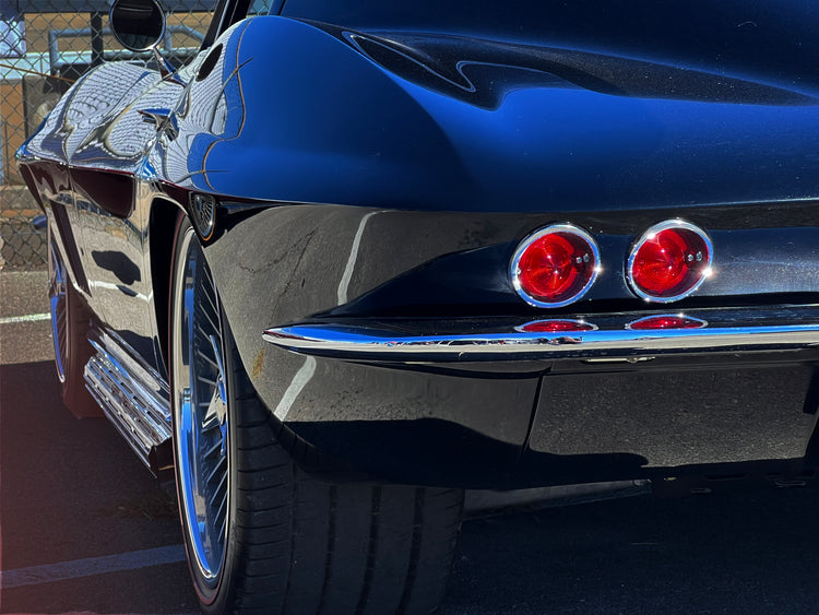Vette Industries Corvette Restoration Parts and Builds